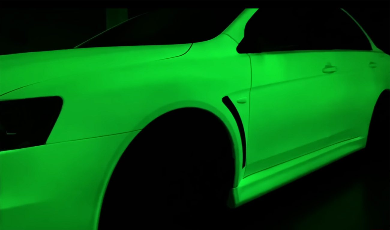 Glow in the Dark Powder Mixed With Paint - Glow in the Dark Pigment ...